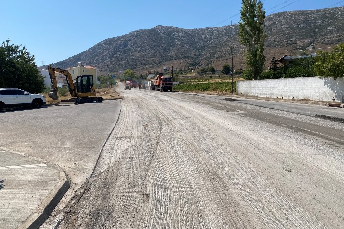 Δημήτρης Λουκάς: Συνεχίζονται οι ασφαλτοστρώσεις στην Κερατέα [BINTEO]