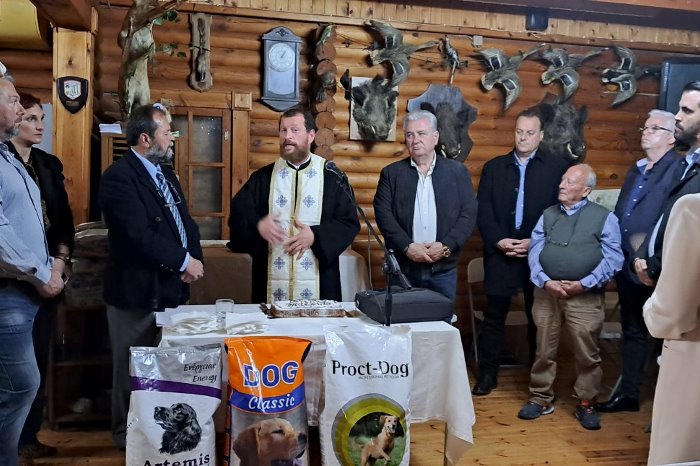 Πραγματοποιήθηκε η κοπή της πίτας του Κυνηγετικού Συλλόγου Λαυρίου